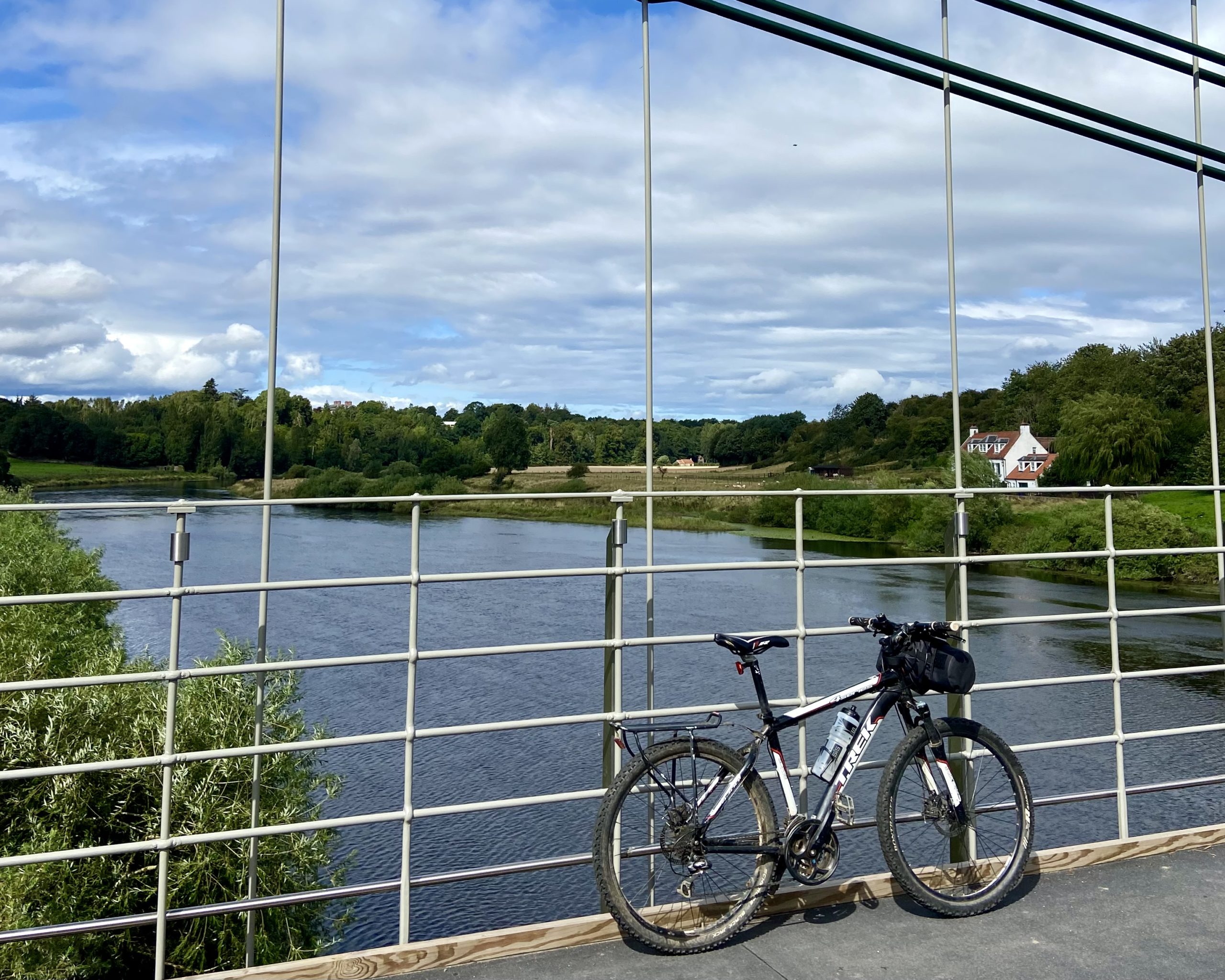 Discover the Scottish Borders on your bike - Tales of the Tweed